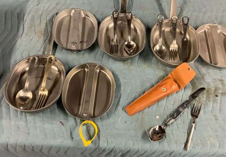 Box of US Military Mess Kits - Hamilton-Maring Auction Group