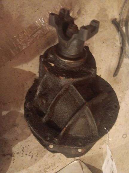 10 Bolt Ford Rear-End - Hamilton-Maring Auction Group