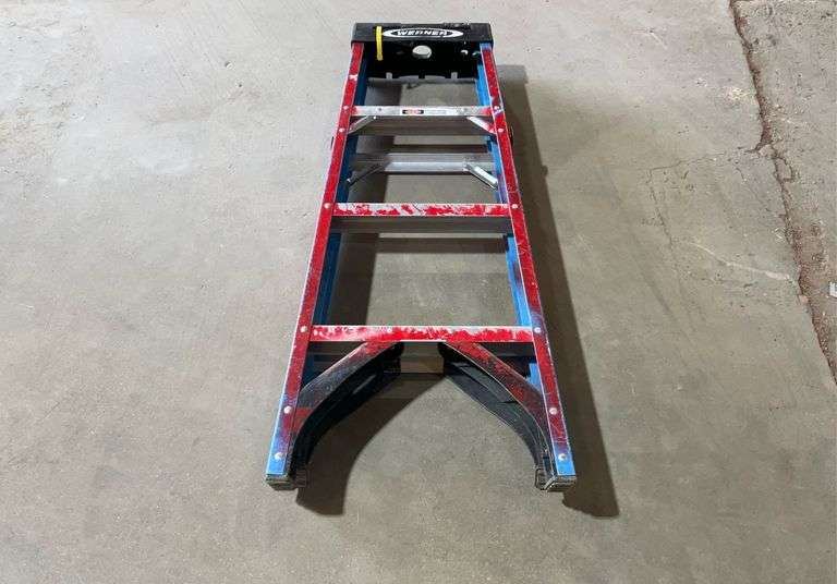 Werner 4 ft step ladder, 250# rated - Hamilton-Maring Auction Group