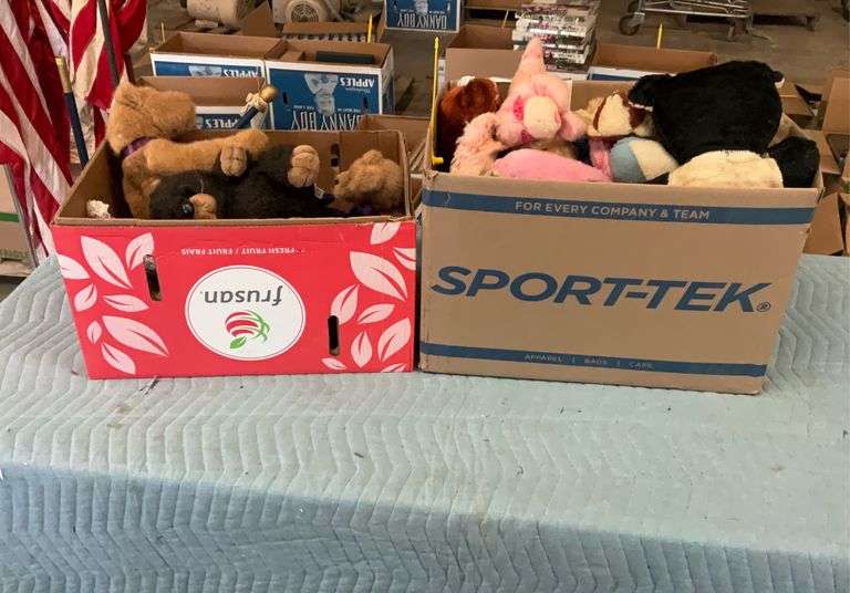 2 Boxes of stuffed animals - Hamilton-Maring Auction Group
