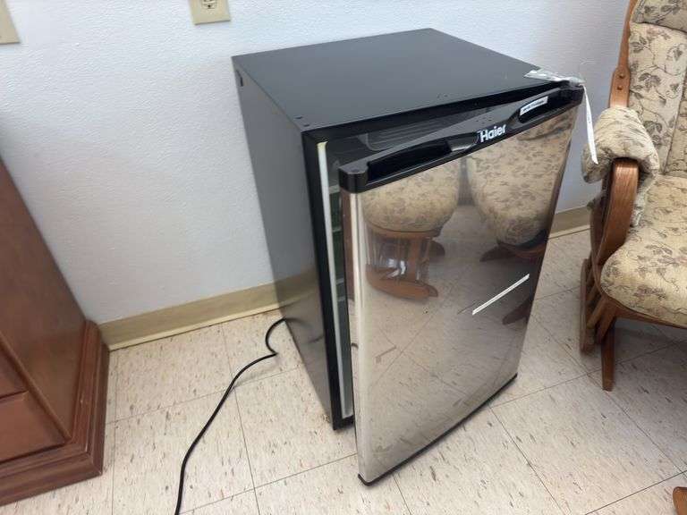 Haier Mini Fridge, - Located in Basement Near Stat - Hamilton-Maring ...
