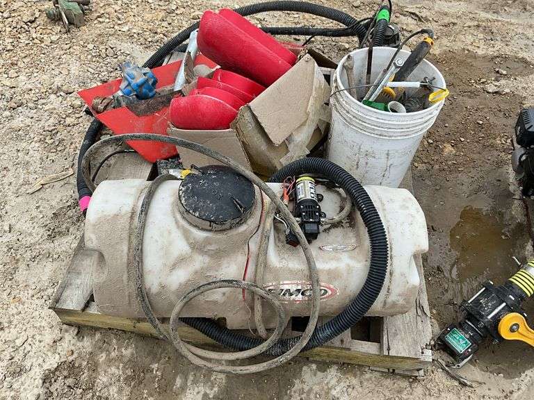 Pallet of atv sprayer pumps and misc ** This piec - Hamilton-Maring ...