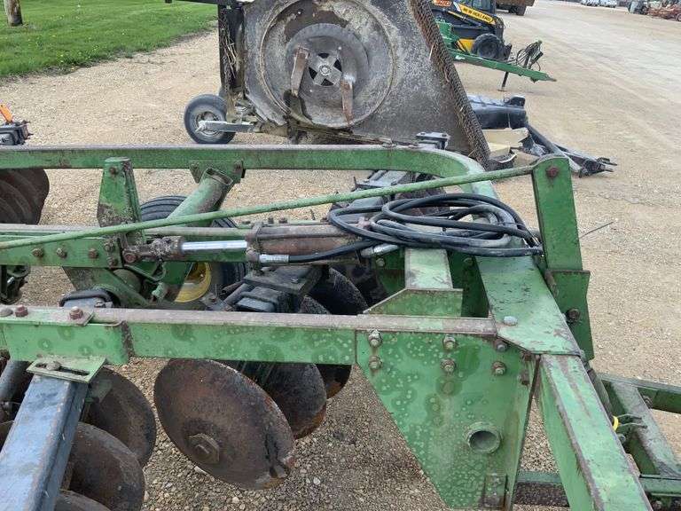 John Deere 210 Disc, 10ft ** This piece is part o - Hamilton-Maring ...