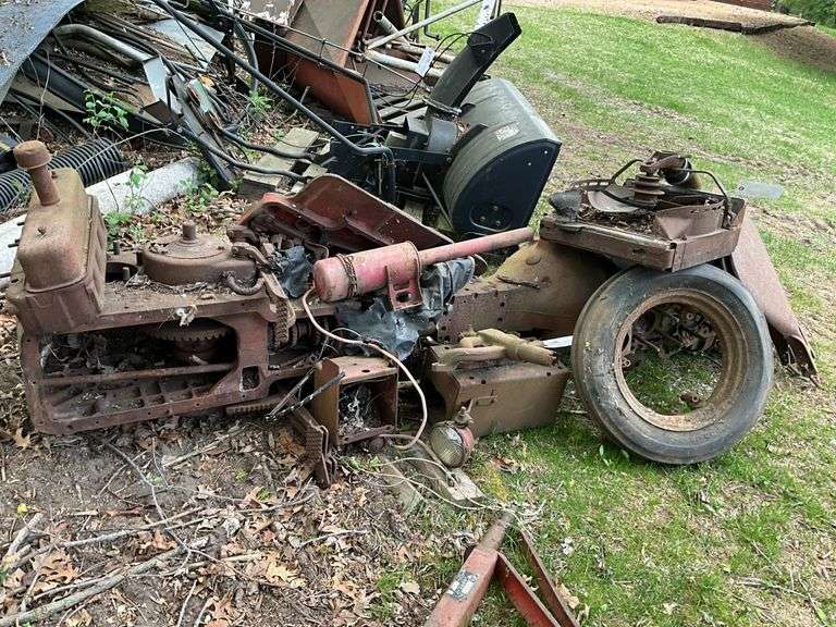 Farmall C Parts, Main Frame, Engine Block, Clamshe - Hamilton-Maring ...