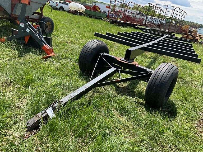 Round Bale Trailer - Hamilton-Maring Auction Group