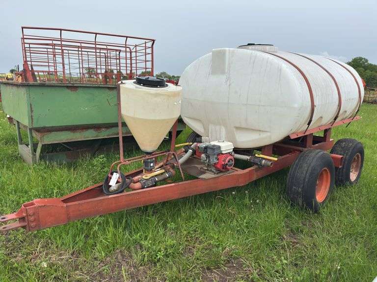 1000 Gallon Poly Nurse Tank, Tandem Axle, Chemical - Hamilton-Maring ...