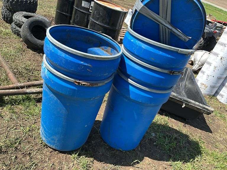 Poly Barrel/Containers with Lids - Hamilton-Maring Auction Group