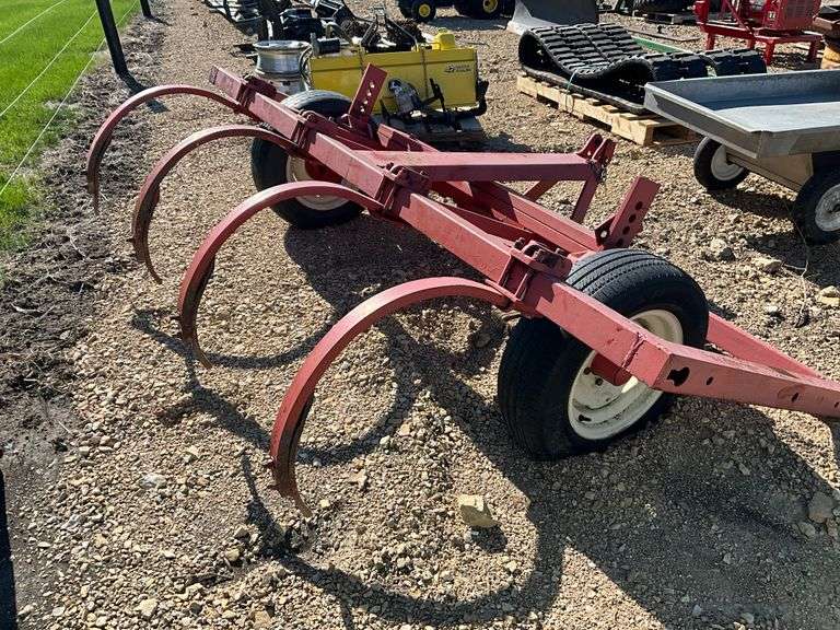 Krause Chisel plow, model #298 SN#3956 - Hamilton-Maring Auction Group