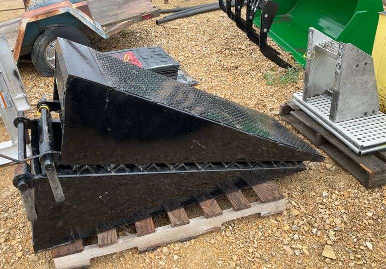 Pair of 5-foot fold over trailer ramps with spring - Hamilton-Maring ...