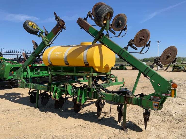 John Deere 856 Liquid Tool Bar Applicator (40ft) w - Hamilton-Maring ...