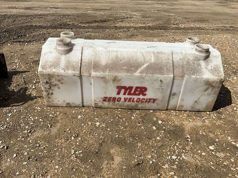 Tyler zero velocity plastic tanks, 125 gallon - Hamilton-Maring Auction ...