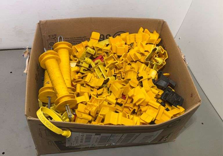 Zareba electric fencer, box of electric fence insu - Hamilton-Maring ...