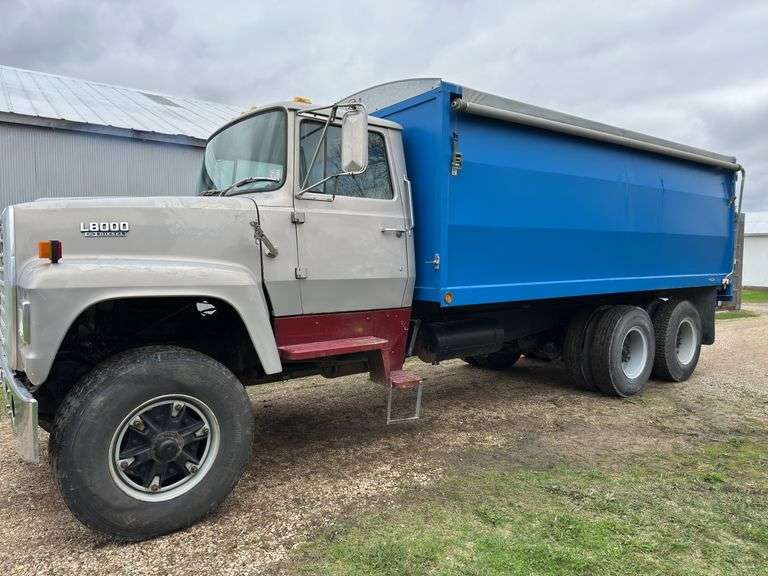 1979 Ford L8000 Twin Screw Grain Truck, 18' Steel Box with Hoist, Roll ...