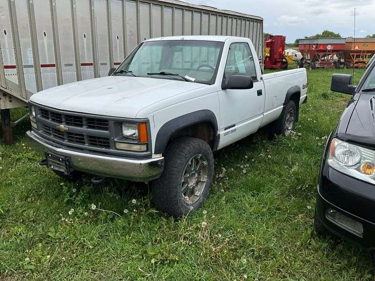 ***1995 Chevy 2500 Pickup, Auto, 5.7L, 4x4 Not Wor - Hamilton-Maring ...
