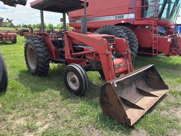 1988 Case International 485 Tractor 2WD, Case IH 2 - Hamilton-Maring ...
