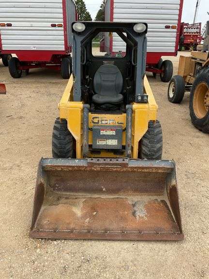 2018 Gehl R105 Skid Loader, 1,052 Hours, Yanmar Di - Hamilton-Maring ...