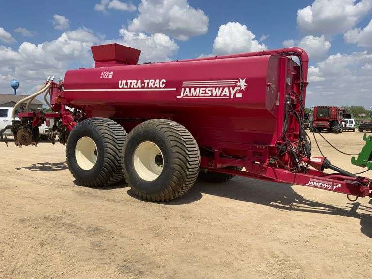 Jamesway Ultra-Trac Manure Tank, Model 5100 w/Hyd. - Hamilton-Maring ...