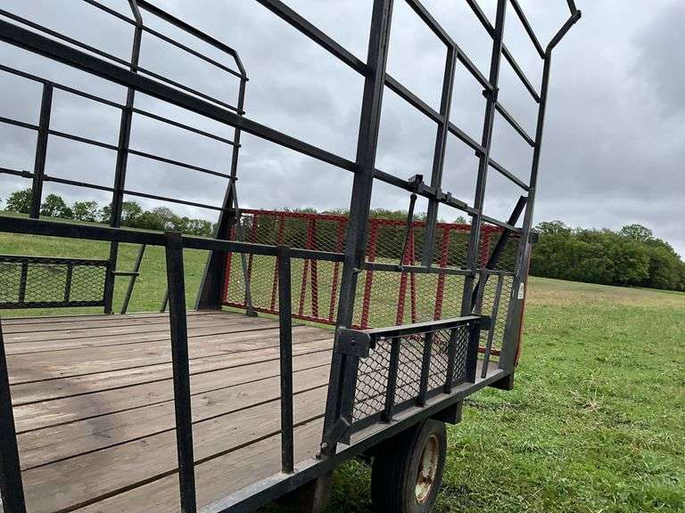 Notch 9'x16' Steel Bale Throw Rack, Good Wood Floo - Hamilton-Maring ...