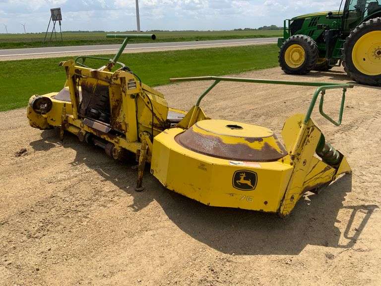 1998 John Deere 676 Forage Chopping Corn Head, 15f - Hamilton-Maring ...