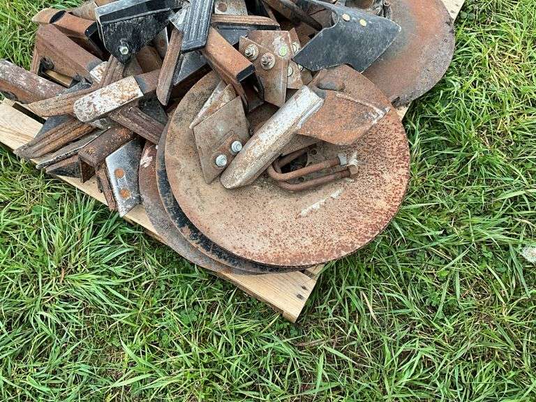 DMI Ripper Parts, Points & Misc - Hamilton-Maring Auction Group