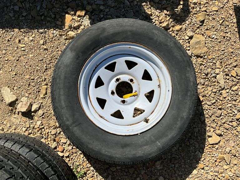15" 5 bolt trailer tire & rim - Hamilton-Maring Auction Group