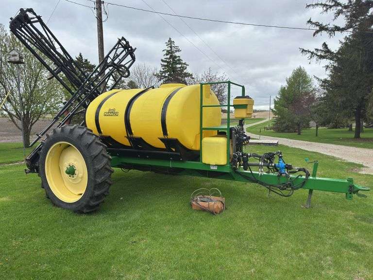 L&D Land Manager Pull Tyle Crop Sprayer, 1000 Gallon, Demco 60' X-Fold ...