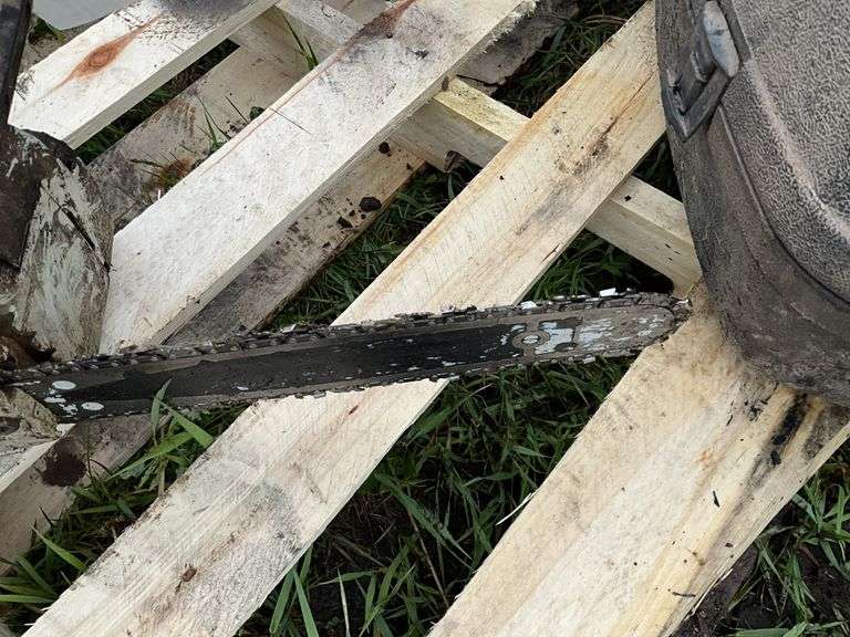 Stihl Chain Saw Model 019T, 13" Bar, Motor is Free - Hamilton-Maring ...