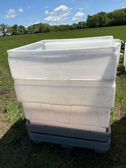 (2) Poly Totes with Bases - Hamilton-Maring Auction Group