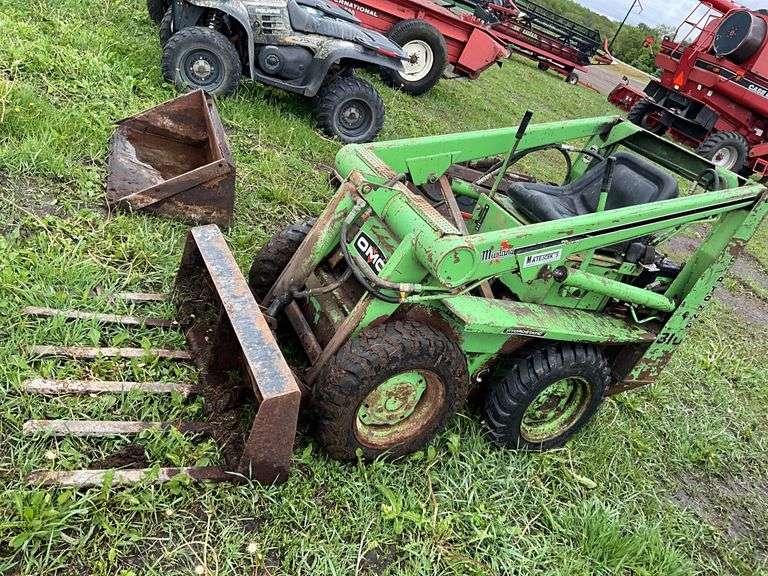 1976 Owatonna OMC 310 Skid Loader, Pallet Forks, 4 - Hamilton-Maring ...