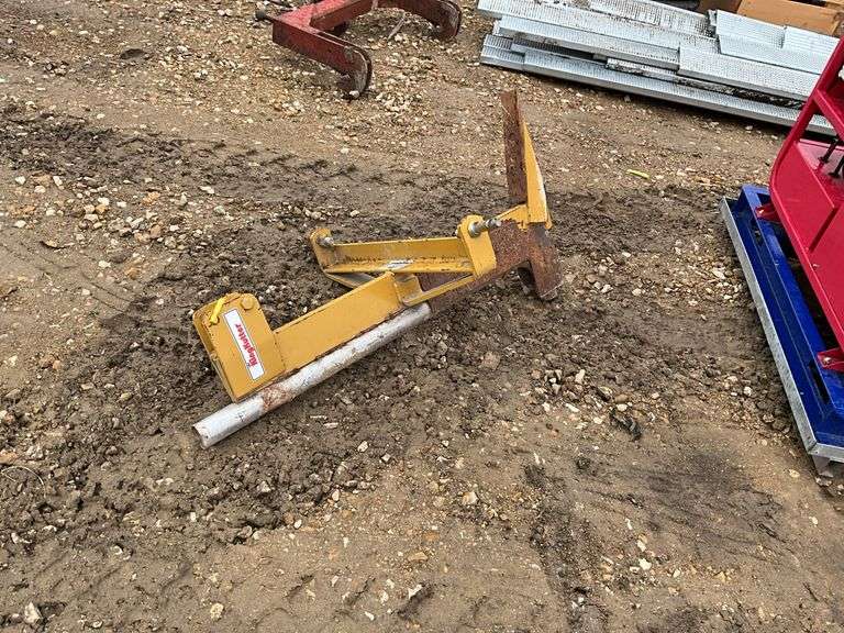 Single shank sub soiler - Hamilton-Maring Auction Group