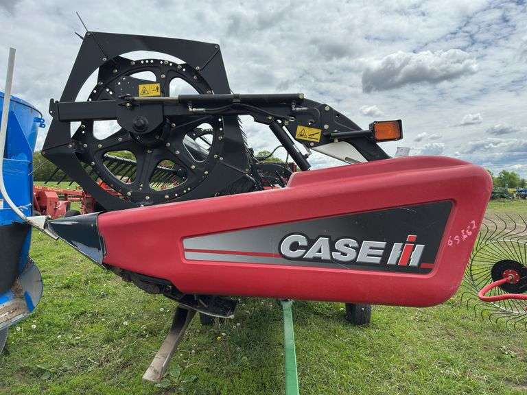 2012 Case IH 2162 Draper Head, 35', Header Height - Hamilton-Maring ...