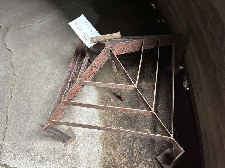 Grain Bin Sump Clump Buster - Hamilton-Maring Auction Group