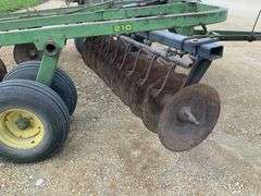 John Deere 210 Disc, 10ft ** This piece is part o - Hamilton-Maring ...