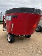 Jay-Lor Feeder/Mixer 5400, Scale, Hyd. Shoot ** - Hamilton-Maring ...