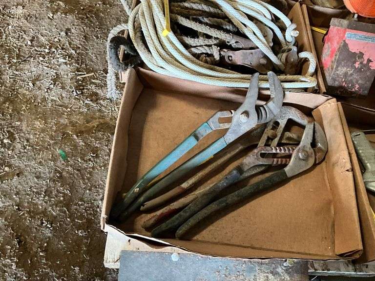 Flat of channel locks - Hamilton-Maring Auction Group