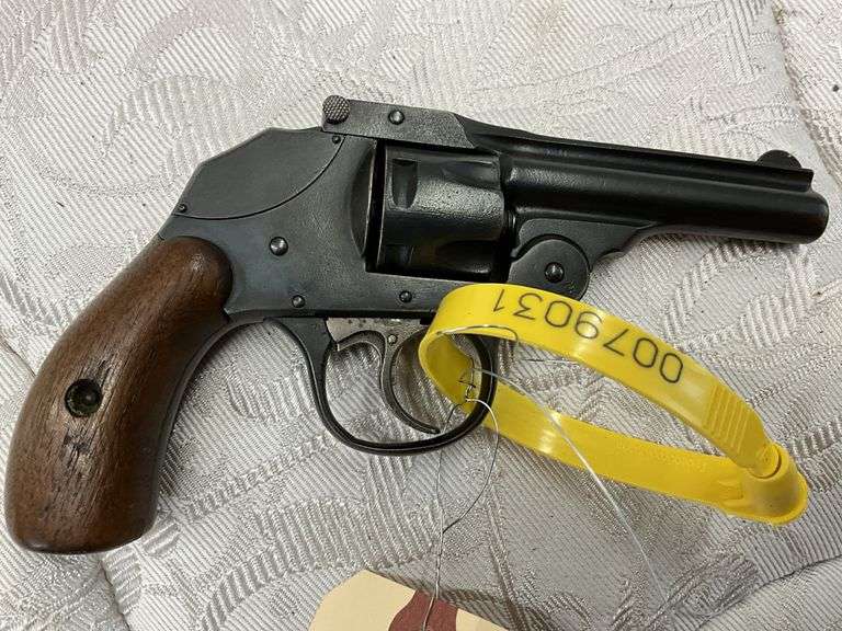 Johnson Arms 32 Cal Derringer Revolver; Located in - Hamilton-Maring ...