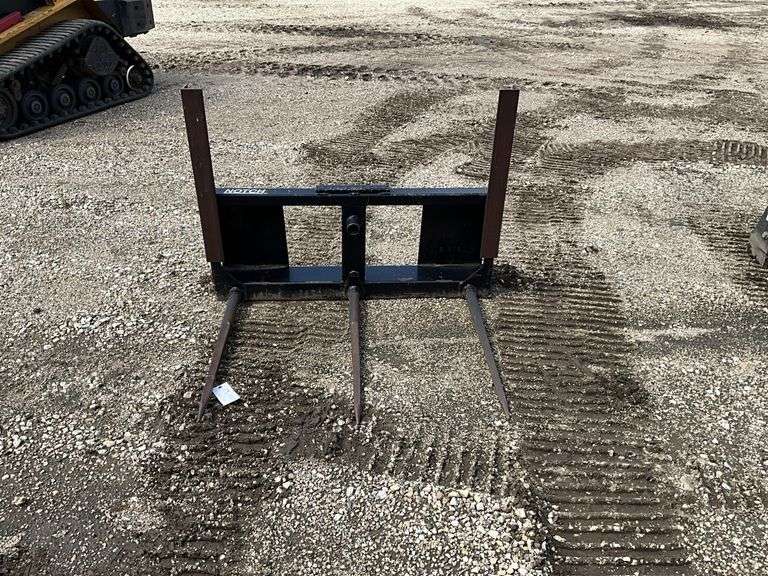 Notch 30” (3) Tine Bale Spear, Universal Skid Loader Plate - Hamilton ...
