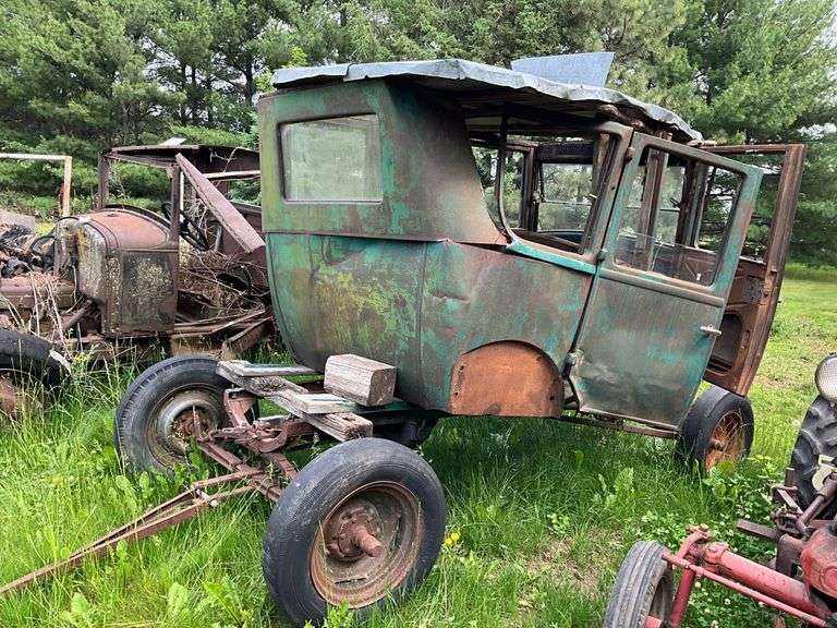 Ford Model T Body Shell on Model T Frame with Hitch - Hamilton-Maring ...