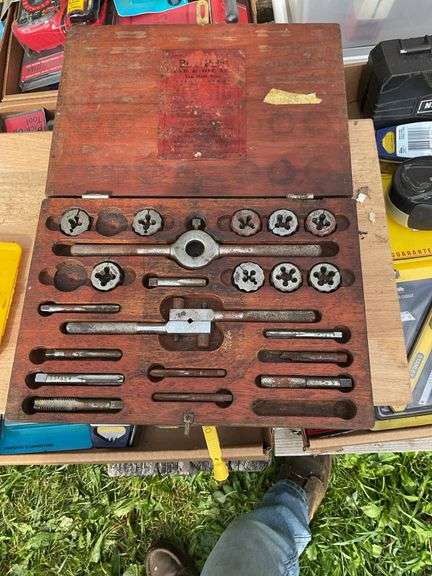 Flat of tap & dye set, plastic tackle w/contents, black & decker drill ...