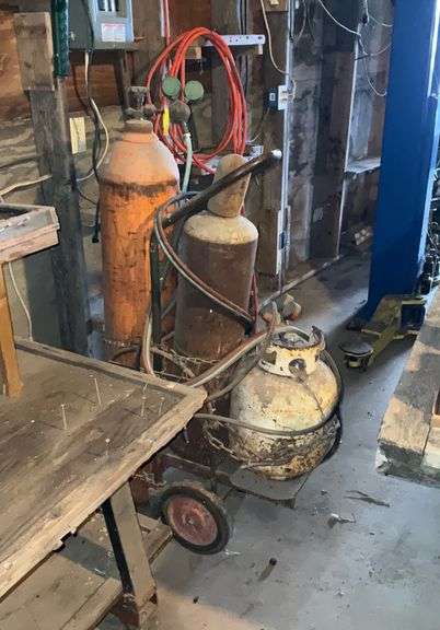 Torch cart w/tanks & hoses. No paper work for tanks - Hamilton-Maring ...