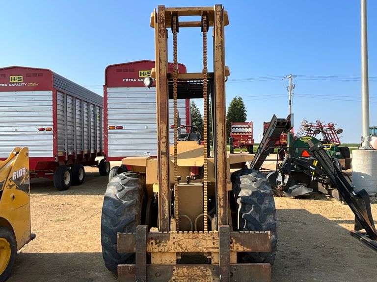 Harlo HF456 series RT Forklift, 2wd, diesel - Hamilton-Maring Auction Group