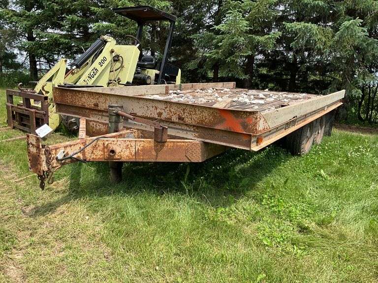 1985 Redi-Haul Tandem Axle Deck Over Trailer, 7’x15’, Hide Away Ramps ...