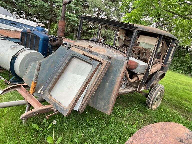 Ford Model T Body, Doors, Frame, Many Other Parts - Pulling Pole and ...