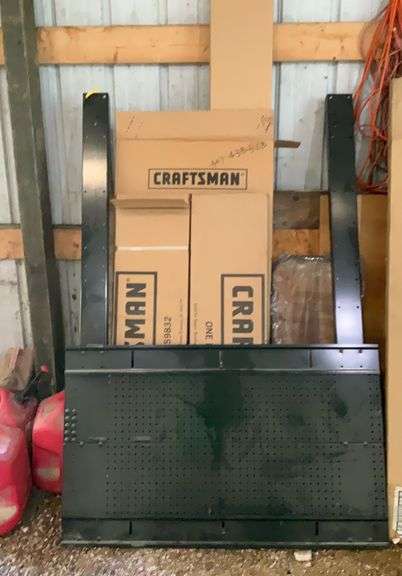 Craftsman display unit & peg board - Hamilton-Maring Auction Group
