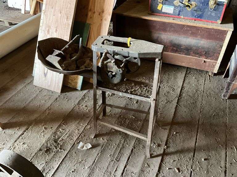 Hand crank forge Building #3 - Hamilton-Maring Auction Group