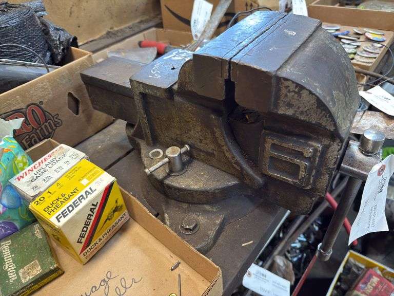 6” Jaw Bench top vice - Hamilton-Maring Auction Group