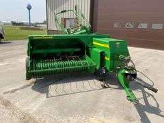 2004 John Deere 338 Square Baler, w/JD 42 w/Kicker, Low Bales - BALE ...