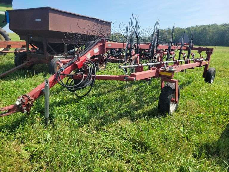 Case IH WRX 201 Hay V-Rake, 10 Wheel, Hydraulic Fold, SN: DFC001241 ...