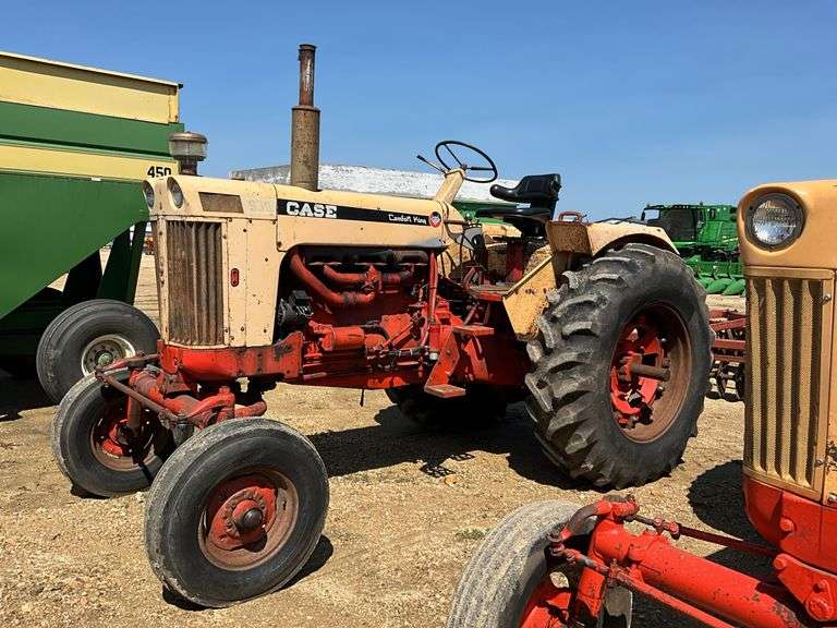 Case 930 Diesel WF, 8 sp; Comfort King, runs good; Governor is sticky ...