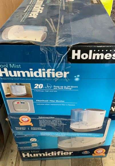 2 Holmes cool mist humidifiers - Hamilton-Maring Auction Group